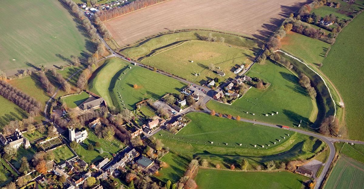 Cómo visitar de Inglaterra Avebury Henge - BlazeTrip